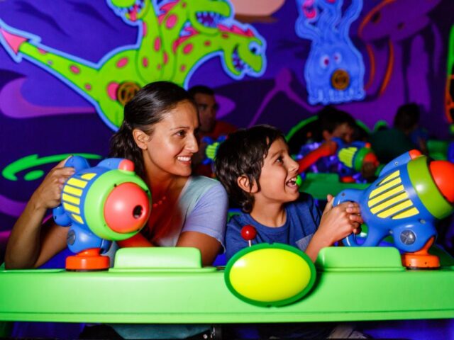 Disney Virtual VIP Tours: Discover the 5 Wonders of Disney World's ...